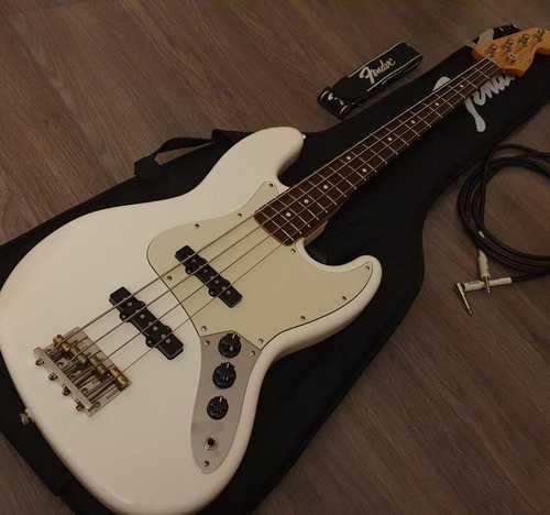 Бас-гитара Squier Classic Vibe Jazz Bass