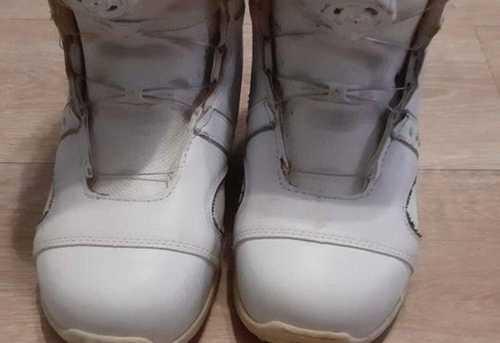 Сноубордические ботинки женские 39 размер