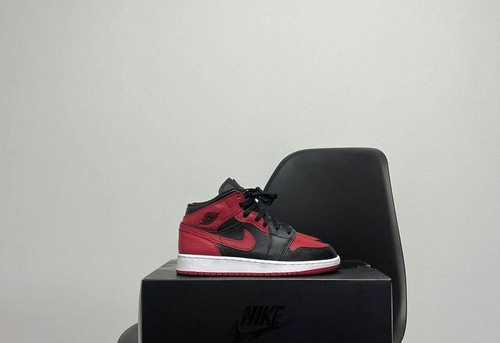 Nike Air Jordan 1 (37.5) Mid Banned (GS) оригинал