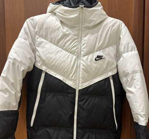 Пуховик Nike Windrunner