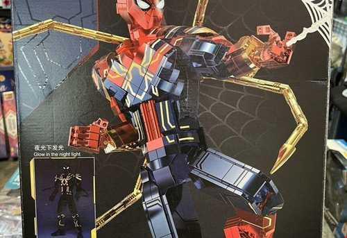 Конструктор Железный Человек-паук 1132 деталей