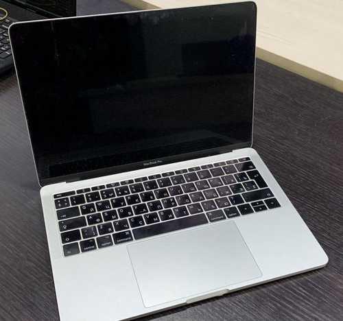 Macbook pro 13 2017 i5 8 128