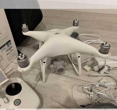 Квадрокоптер dji phantom 4 pro