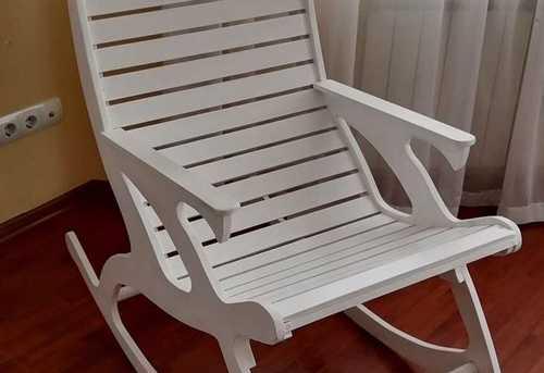 Кресло качалка массив белое