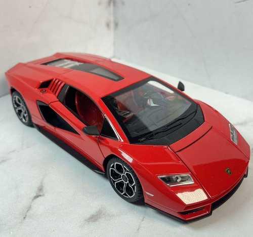 Модель машины Lamborghini Countach 1:24