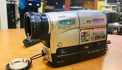 Видео камера Panasonic RZ2 VHS-C