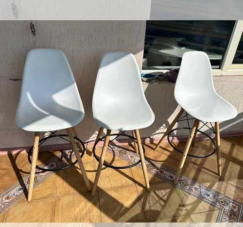 Барные стулья eames