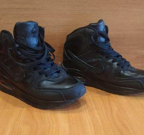 Зимние ботинки nike