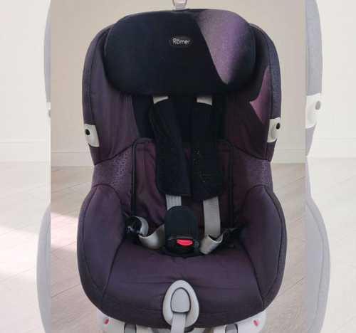 Автомобильное кресло Britax Romer