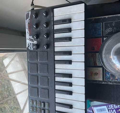 Midi клавиатура akai mpk mini