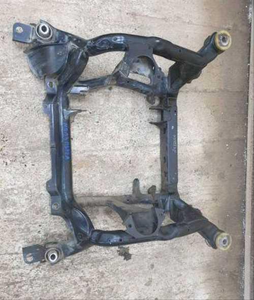 Подрамник передний Mercedes W164 ML
