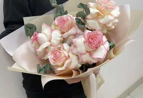 Букет цветов из французкой розы, подарок
