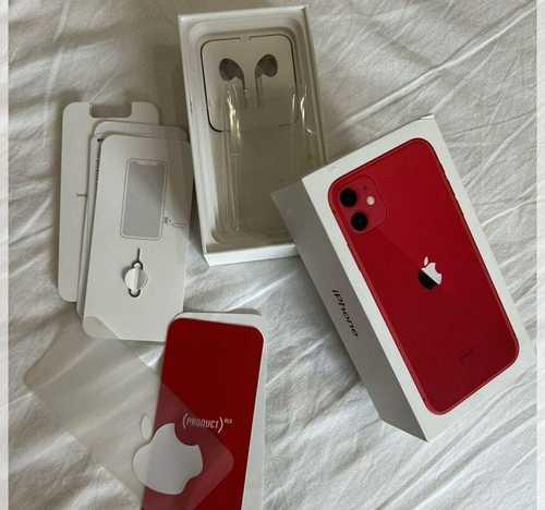 Коробка от iPhone 11 red