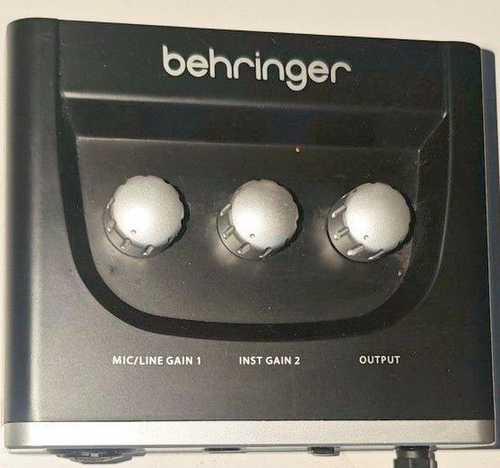 Звуковая карта behringer u phoria um2