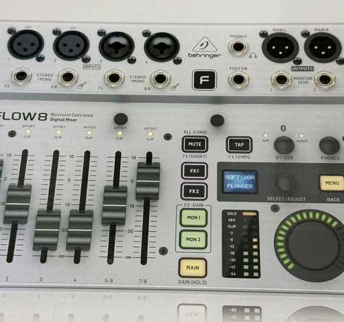 Микшерный пульт behringer flow 8