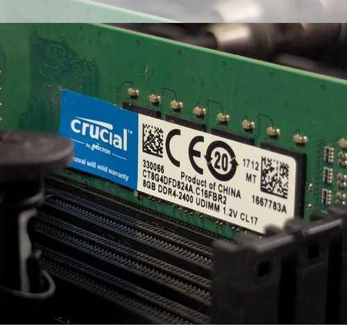 Crucial CT8G4DFD824A.C16FBR2, ddr4-2400, 8 gb