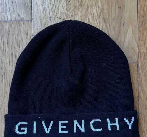 Оригинальная шапка givenchy
