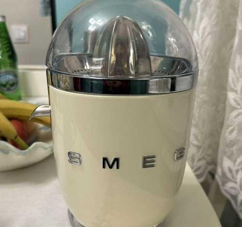 Соковыжималка для цитрусовых Smeg