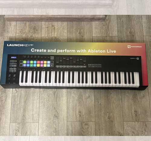 Midi-клавиатура Novation Launchkey 61 mk3