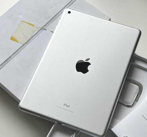 iPad 6 2018 9.7” 32GB Silver, Wi-Fi новый