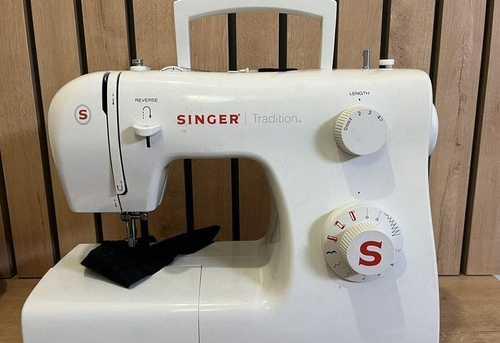 Швейная машина Singer 2250 (Зингер)