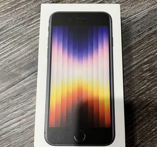 iPhone SE, 128 ГБ