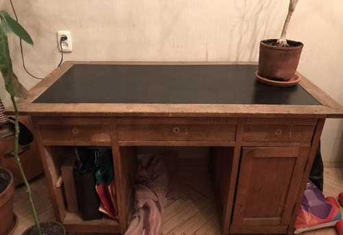 Старинный письменный кабинетный стол