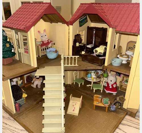 Большой кукольный домик Sylvanian Families