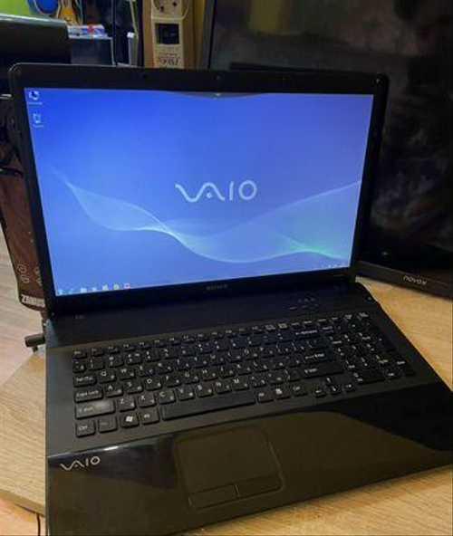 Большой Мощный Sony Vaio 17 Core i5/4/128SSD/17.3