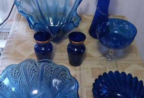 Посуда из синего стекла,вазы,бокалы