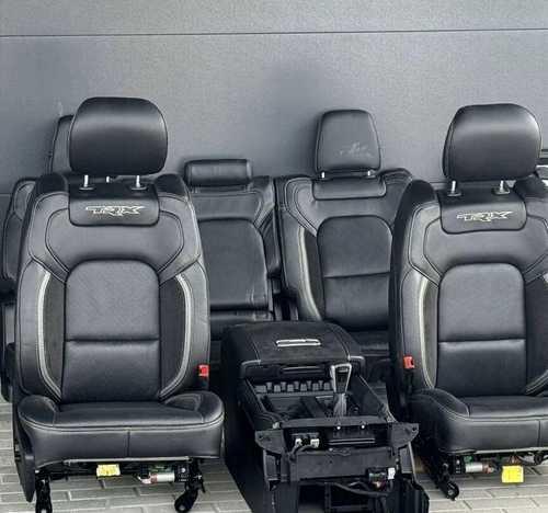 Салон dodge RAM TRX V