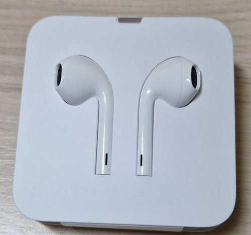 Наушники earpods (проводные)