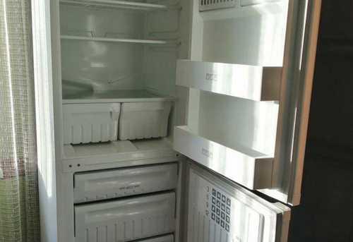 Холодильник б/у двухкамерный большой stinol