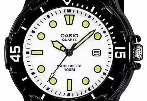 Часы женские Casio Collection LRW-200H-7E1