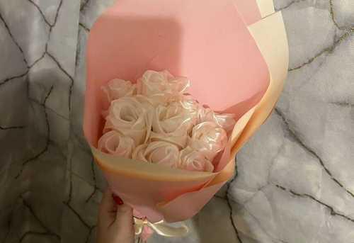 Букет роз из атласных ленточек