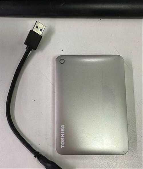 Диск бу USB 3,0 Toshiba 1 tb 497 час с кабелем