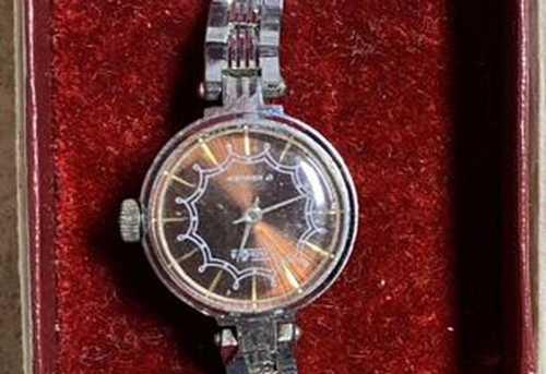 Часы женские Слава 17 камней СССР