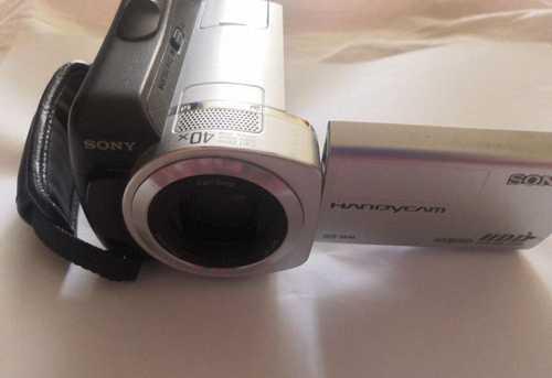 Фотокамера Sony Handycam DCR-SR46 + сумка, зарядка