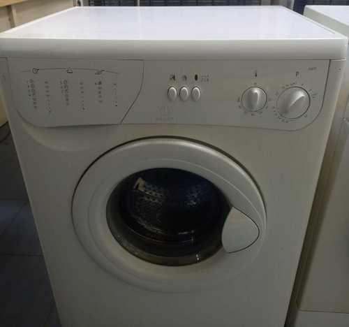 Стиральная машина Indesit 5кг