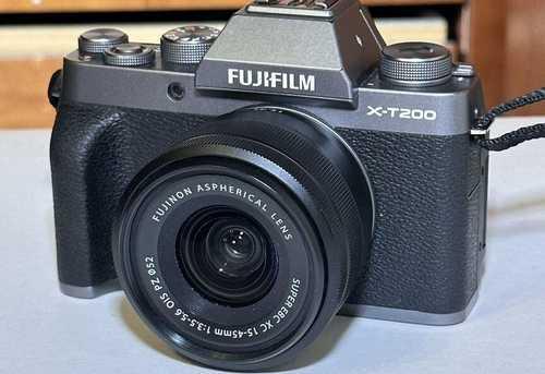 Fujifilm X-T200 + Fujifilm 15-45mm (kit)