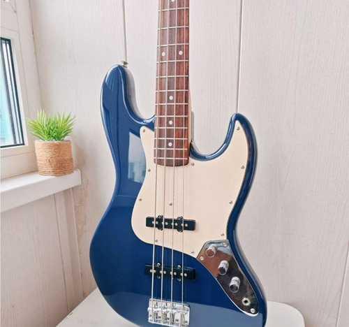 Бас-гитара Squier Jazz Bass (Standard Series)