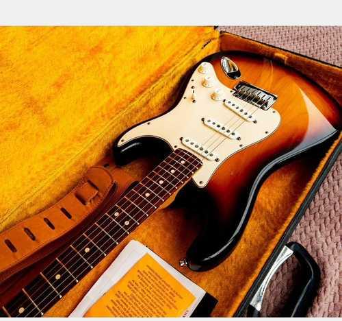 Fender American Standard Stratocaster   кейс