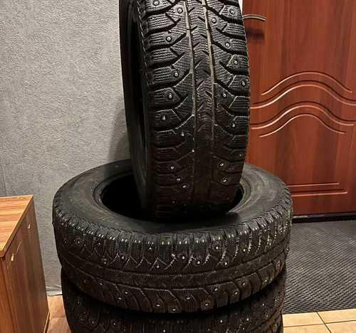 Bridgestone Ice Cruiser 7000S 185/65 R15 88T