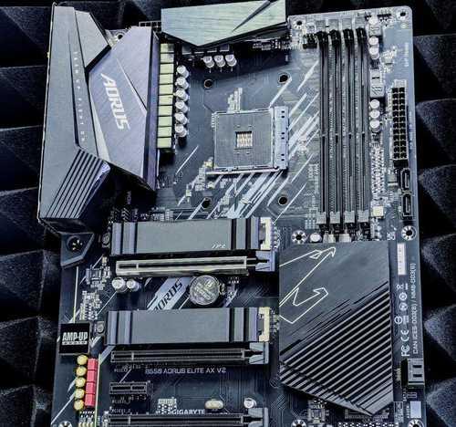 Материнская плата Gigabyte B550 Aorus Master