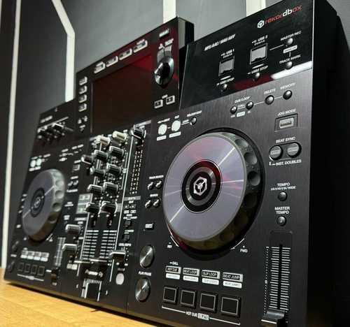 Dj контроллер pioneer xdj rr новый