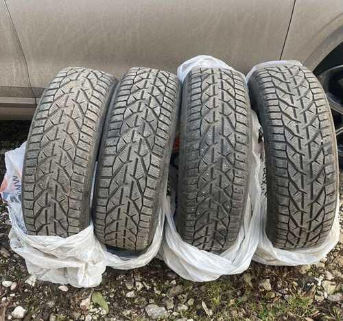 Kormoran SUV Snow 215/65 R17 103