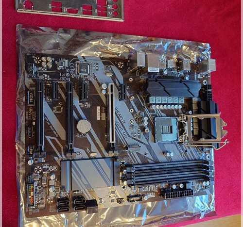 Материнская плата gigabyte Z390UD, LGA 1151v2