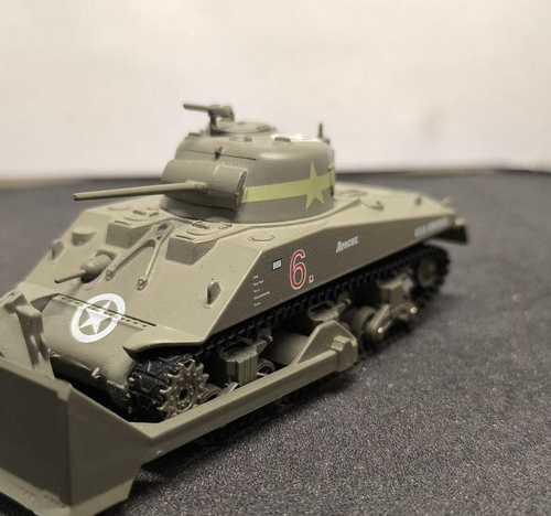 Модель танка Sherman 1:64 Greenlight