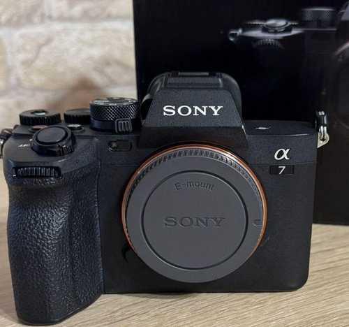 Камера Sony A7m4 body