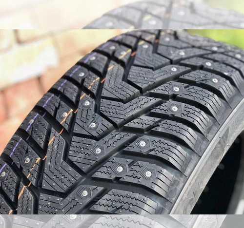 Hankook Winter I'Pike RS2 W429 235/45 R18 98T